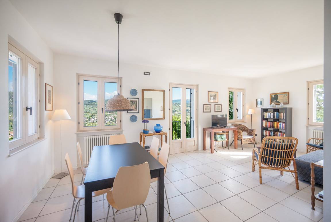 80 M² Apartment ∙ 2 Bedrooms ∙ 5 Guests - Garda