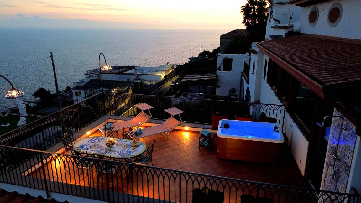 Apartment ∙ 2 Bedrooms ∙ 5 Guests - アマルフィ