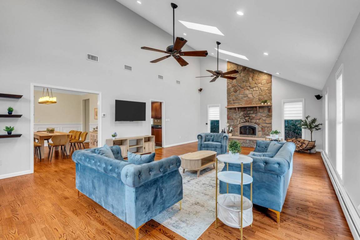 House ∙ 5 Bedrooms ∙ 12 Guests - Bear Mountain, NY