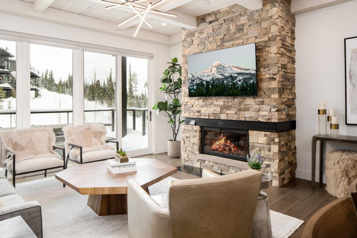 House ∙ 4 Bedrooms ∙ 10 Guests - Big Sky, MT