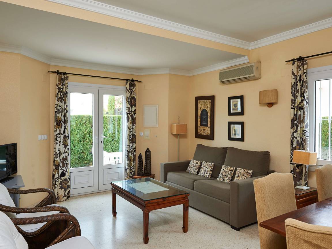 75 M² Bungalow ∙ 2 Bedrooms ∙ 5 Guests - Oliva