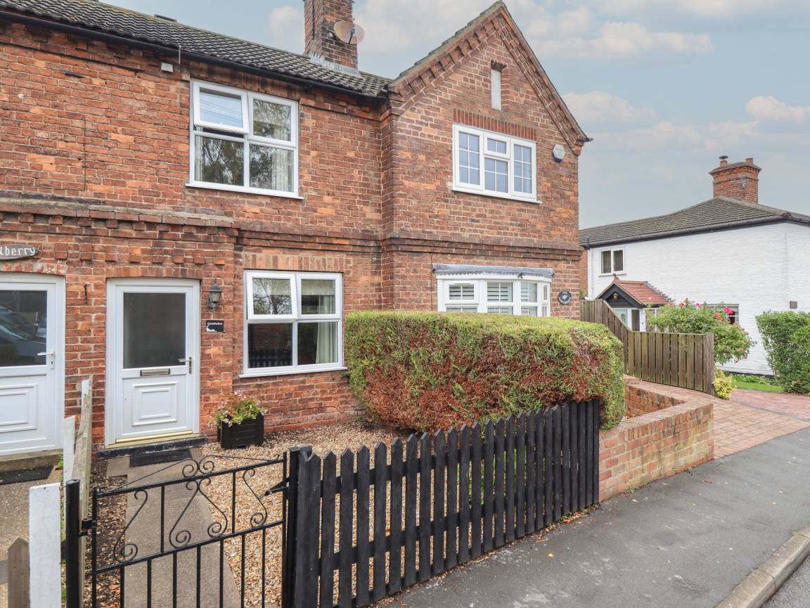 Cottage ∙ 1 Bedroom ∙ 2 Guests - Louth