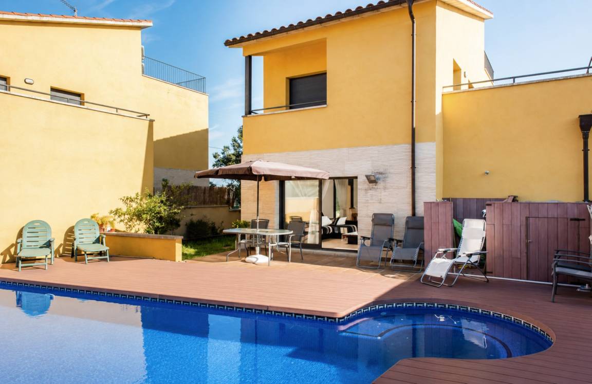 170 M² Maison De Vacances ∙ 3 Chambres ∙ 6 Personnes - Sant Pere Pescador