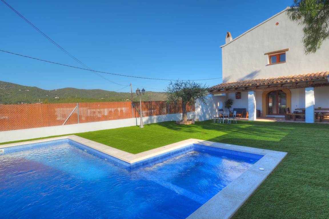 450 M² Villa ∙ 6 Bedrooms ∙ 14 Guests - Vilanova i la Geltrú