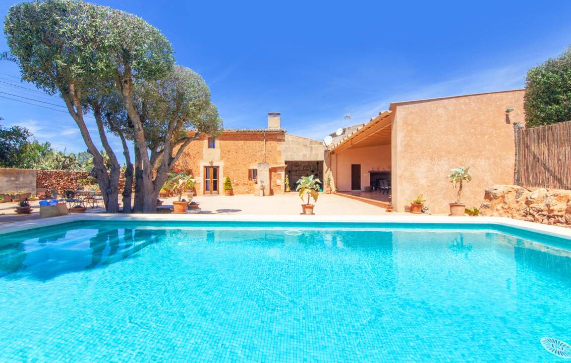 120 M² House ∙ 3 Bedrooms ∙ 6 Guests - Ses Salines