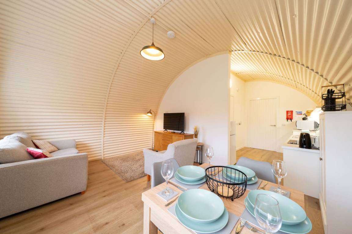 Apartment ∙ 1 Bedroom ∙ 4 Guests - Comrie