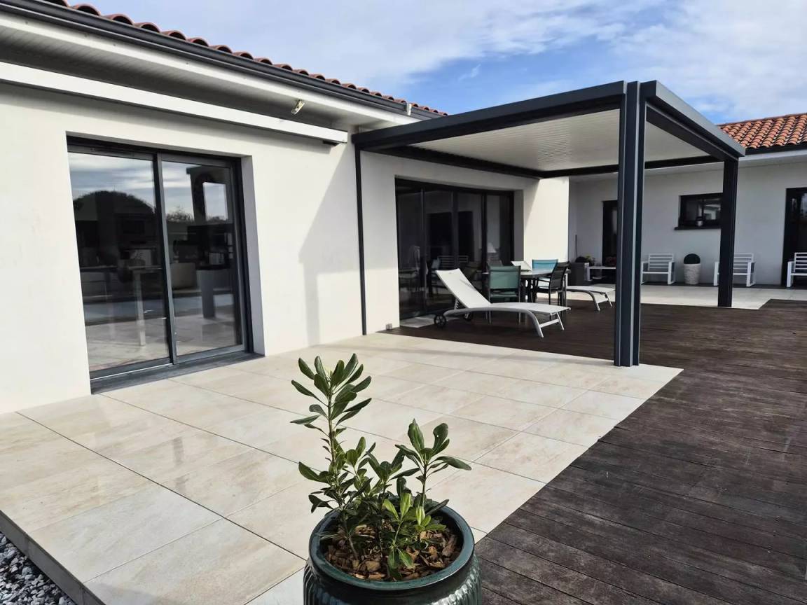 150 M² Ferienhaus ∙ 3 Schlafzimmer ∙ 6 Gäste - Biscarrosse