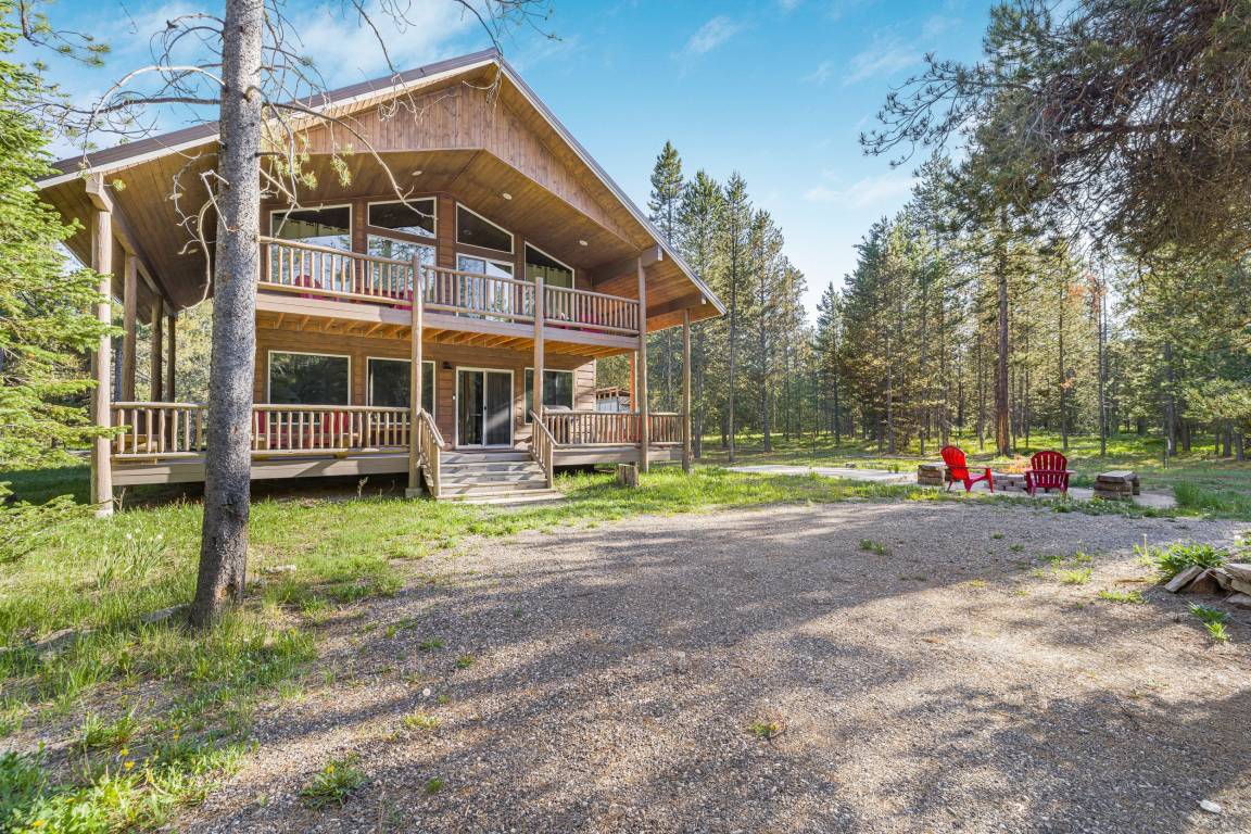 179 M² House ∙ 4 Bedrooms ∙ 12 Guests - Island Park, ID