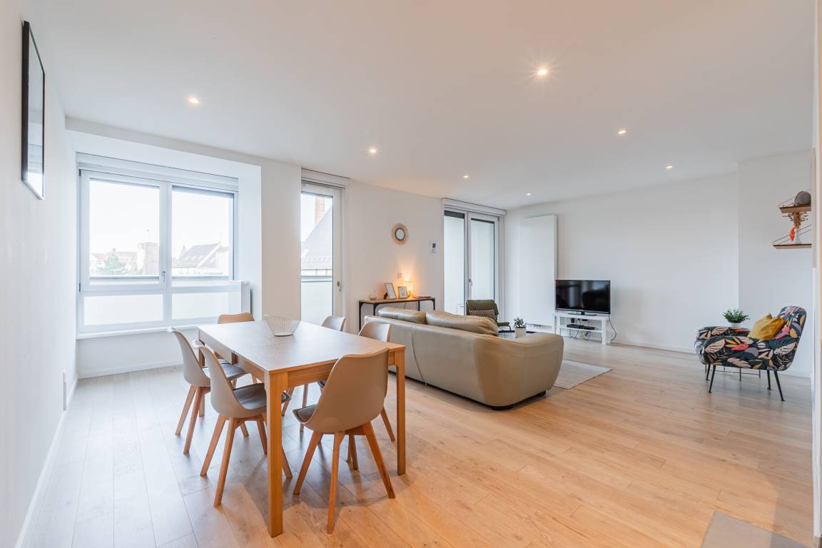 90 M² Ferienwohnung ∙ 3 Schlafzimmer ∙ 5 Gäste - Strassburg