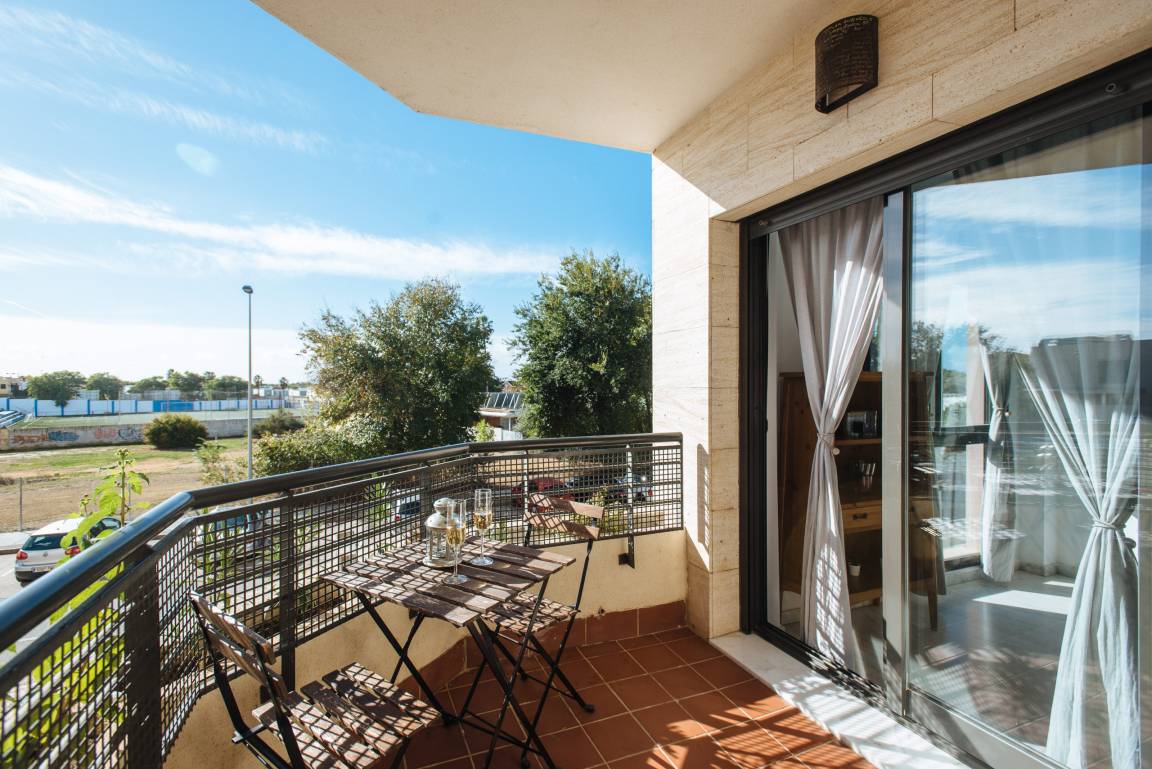 73 M² Apartamento ∙ 2 Habitaciones ∙ 5 Huéspedes - Bollullos de la Mitación