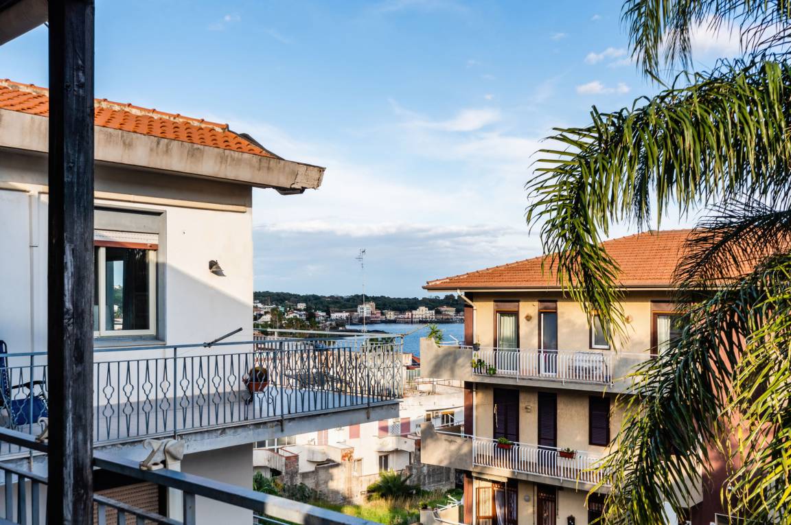 135 M² Appartamento Vacanza ∙ 3 Camere Da Letto ∙ 6 Ospiti - Aci Castello
