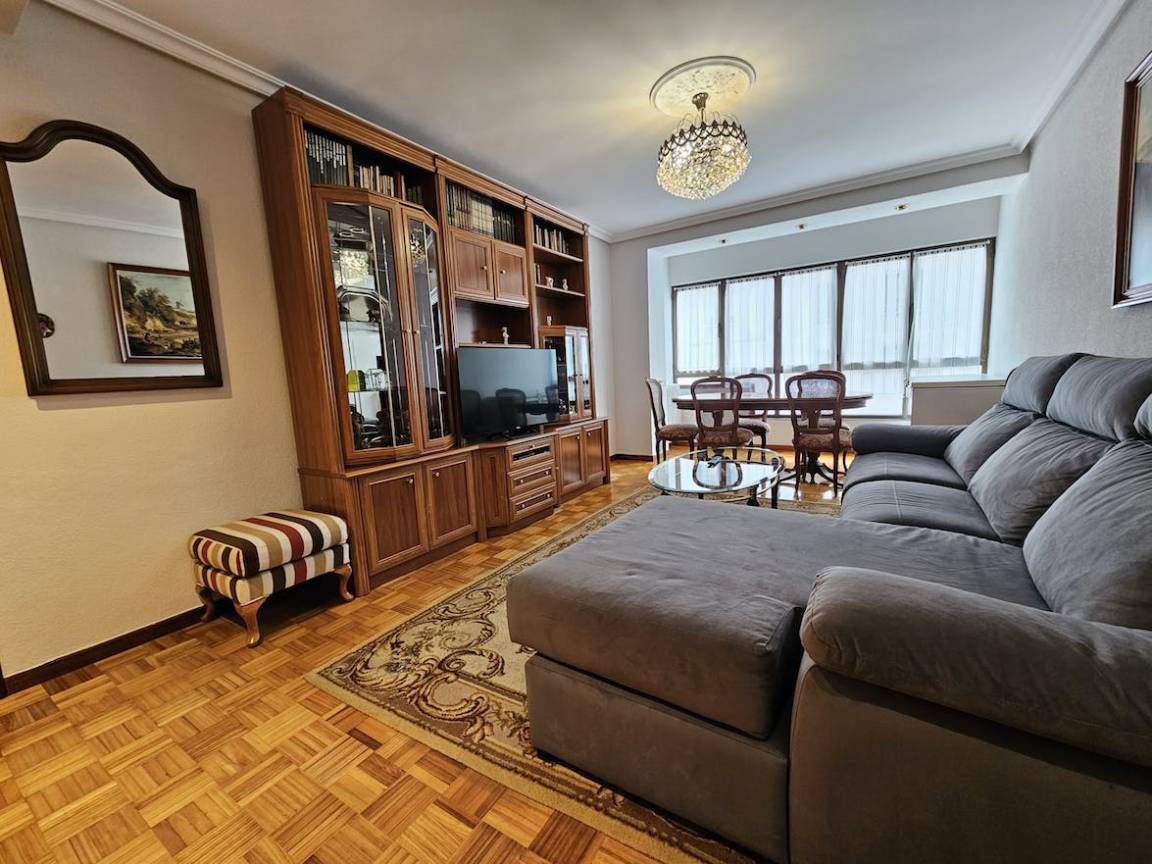 113 M² Apartamento ∙ 3 Habitaciones ∙ 6 Huéspedes - Gijón