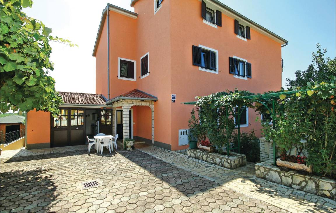 53 M² Apartment ∙ 2 Bedrooms ∙ 4 Guests - Funtana