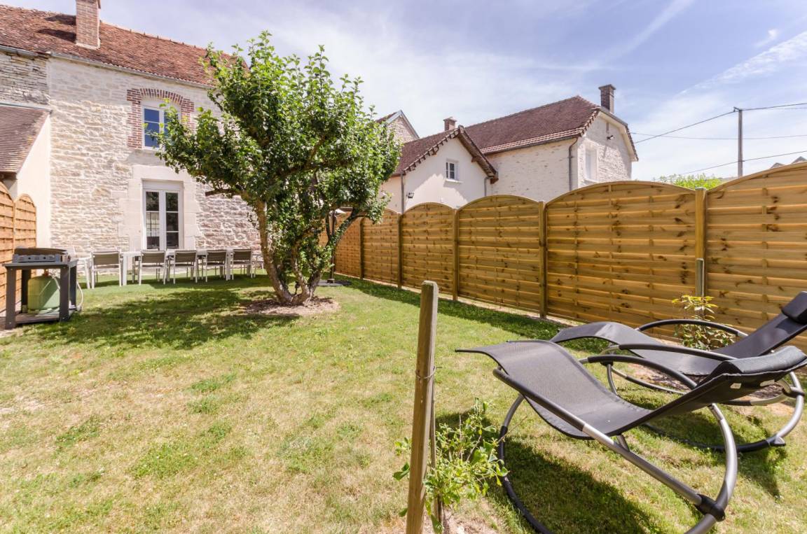 217 M² Gîte ∙ 6 Chambres ∙ 15 Personnes - Bar-sur-Seine