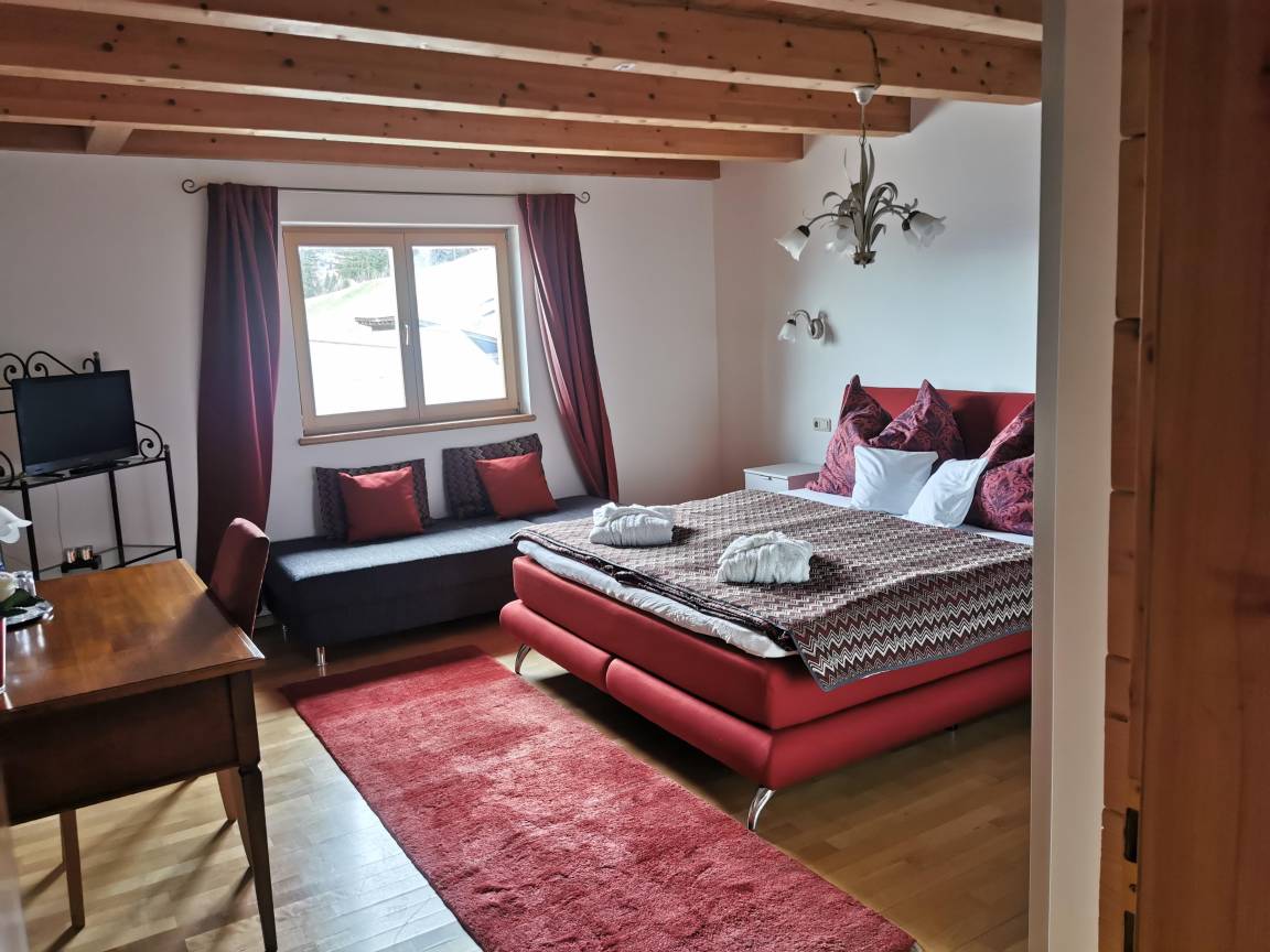 55 M² Hotel ∙ 3 Bedrooms ∙ 5 Guests - Lienz