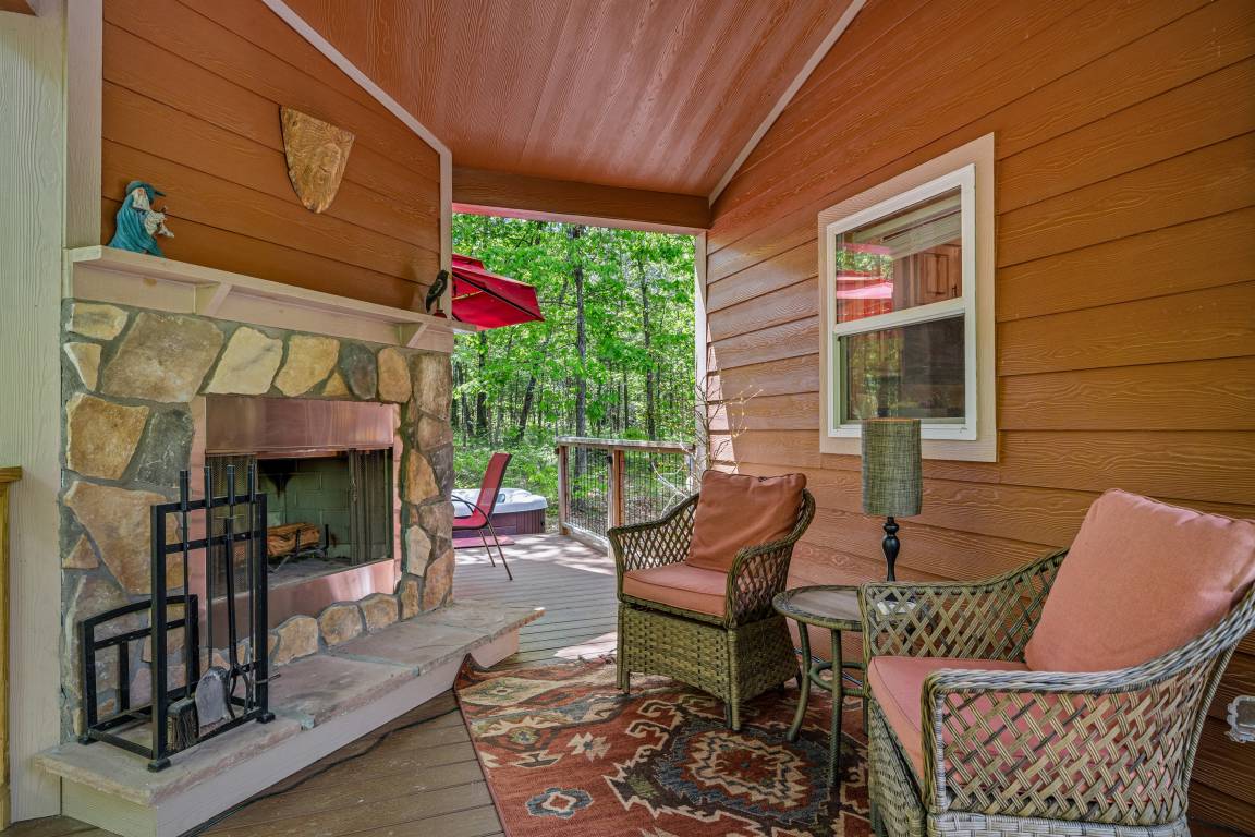 51 M² Cabin ∙ 2 Bedrooms ∙ 4 Guests - Mentone, AL