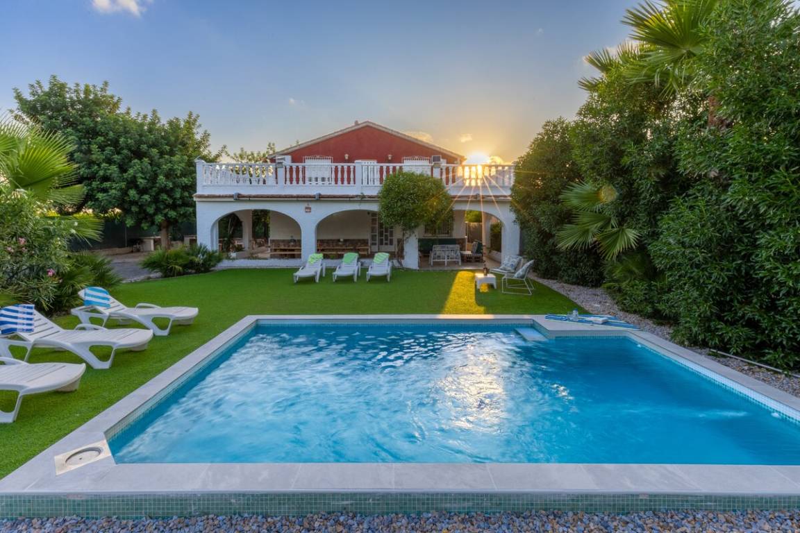 Villa ∙ 5 Bedrooms ∙ 16 Guests - San Isidro, Alicante