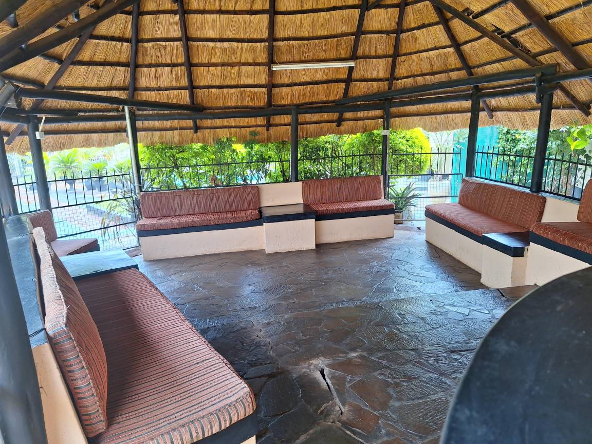 340 M² Talo ∙ 6 Makuuhuonetta ∙ 12 Vierasta - Harare