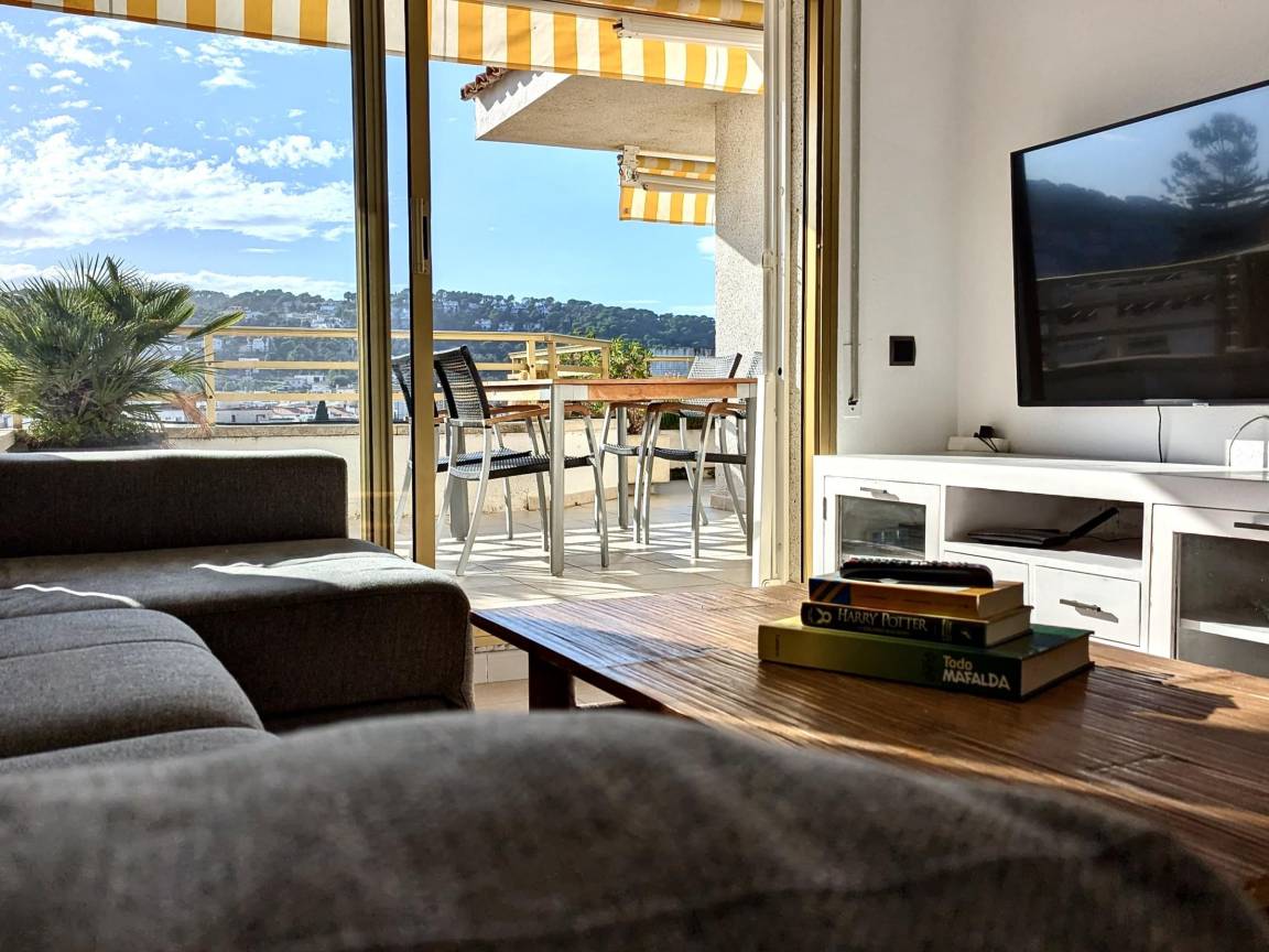 70 M² Apartment ∙ 3 Bedrooms ∙ 6 Guests - Tossa de Mar