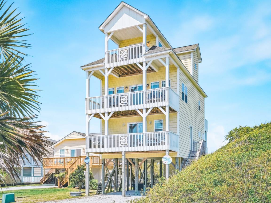 190 M² House ∙ 4 Bedrooms ∙ 12 Guests - North Topsail Beach, NC