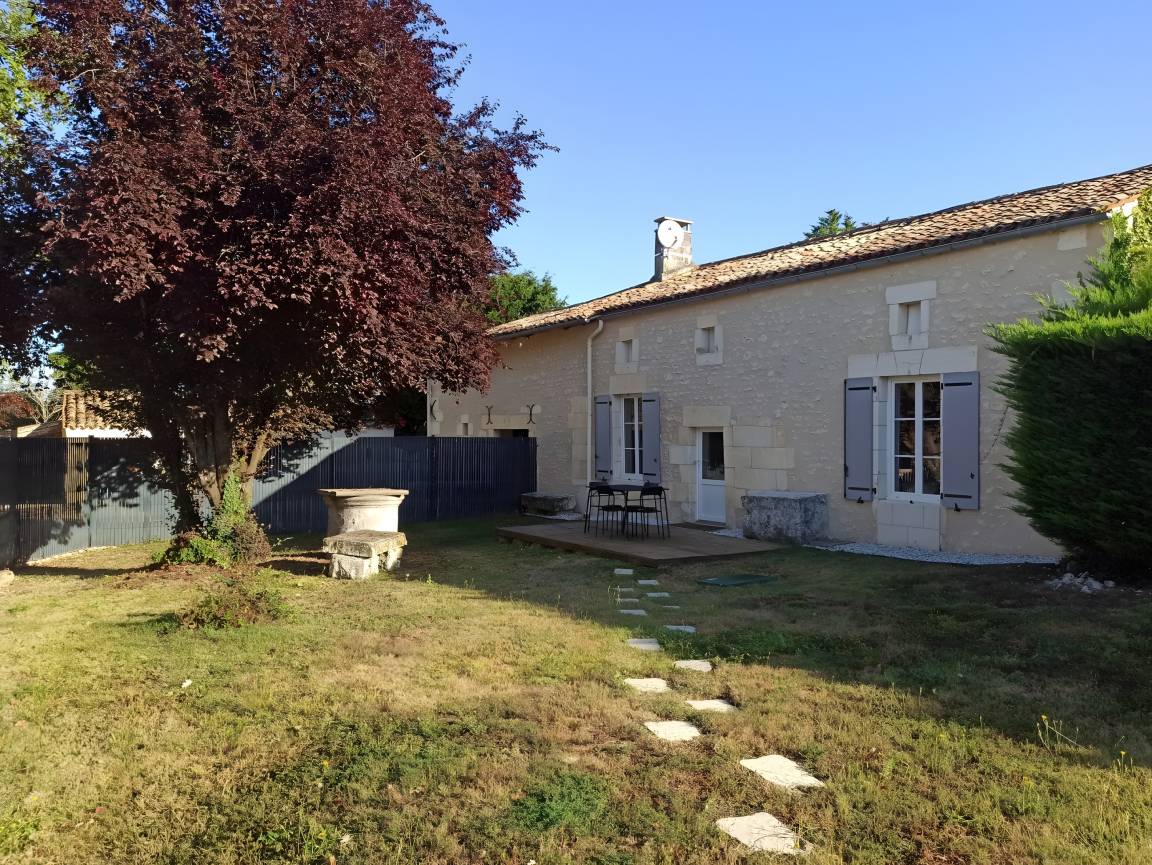 65 M² Maison De Vacances ∙ 1 Chambre ∙ 2 Personnes - Jonzac