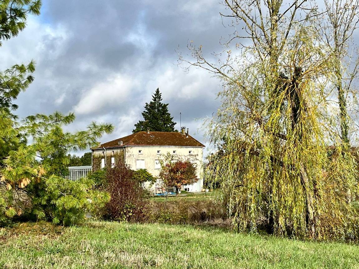 240 M² House ∙ 5 Bedrooms ∙ 15 Guests - Lot-et-Garonne