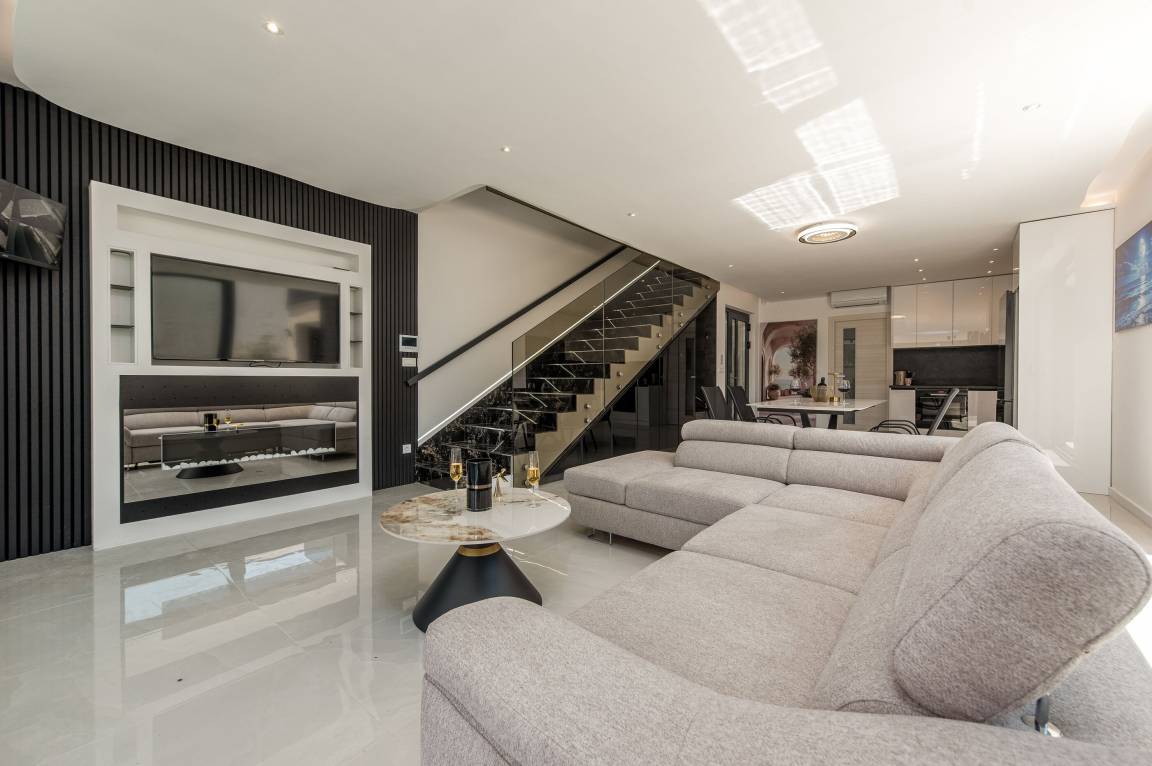 190 M² Maison De Vacances ∙ 3 Chambres ∙ 8 Personnes - Vir Insel, Kroatien