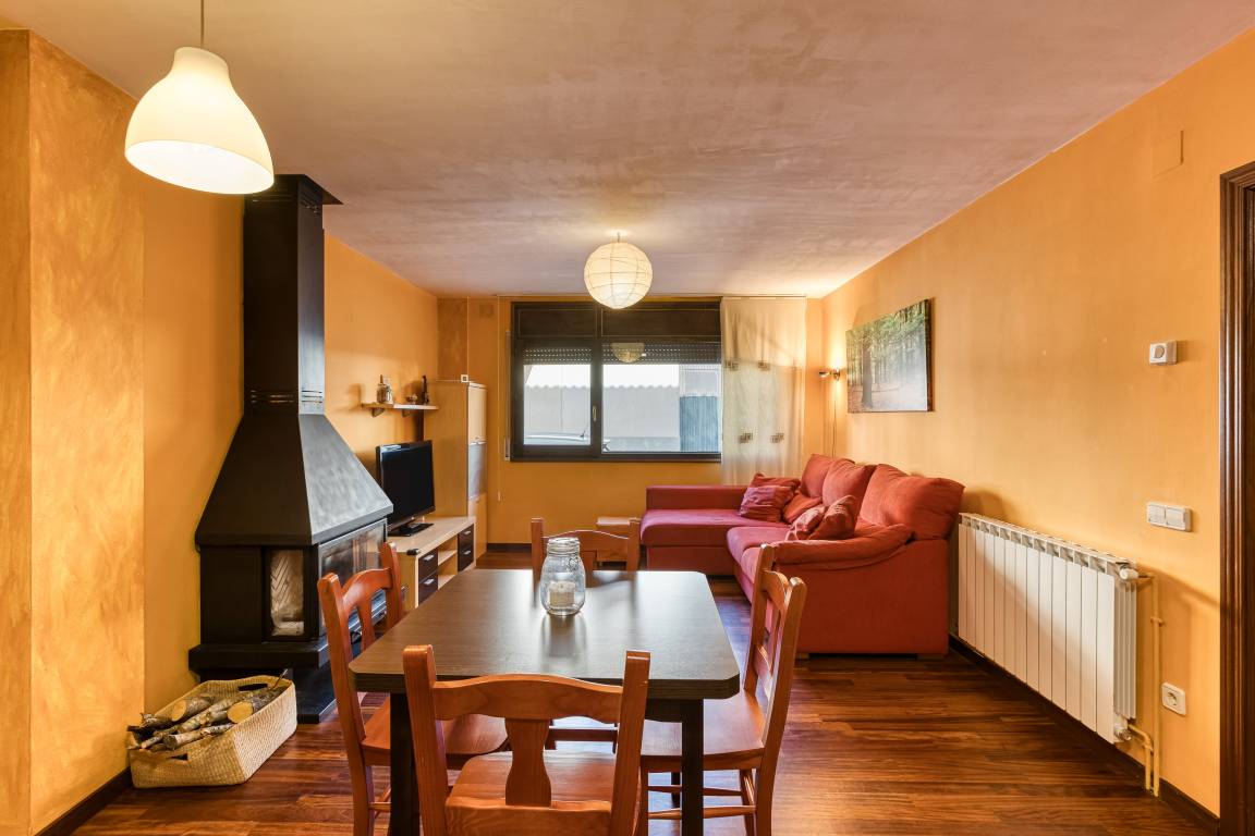 55 M² Apartamento ∙ 2 Habitaciones ∙ 6 Huéspedes - Molló
