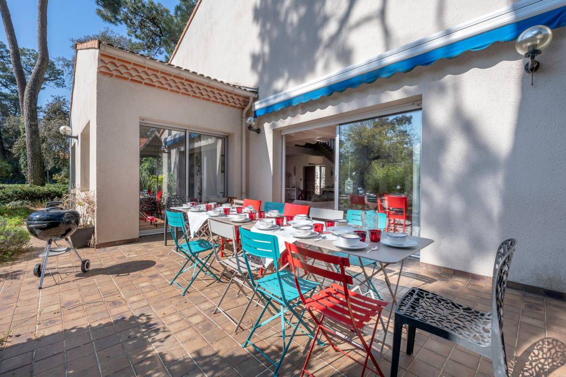440 M² Maison De Vacances ∙ 7 Chambres ∙ 15 Personnes - ibis Styles Saint Nazaire Centre Gare