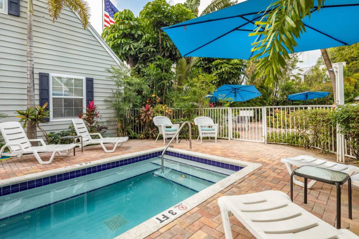 Apartment ∙ 1 Bedroom ∙ 4 Guests - Key West Aquarium, Key West