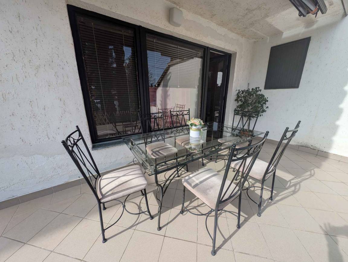 70 M² Ferienwohnung ∙ 2 Schlafzimmer ∙ 6 Gäste - Siófok