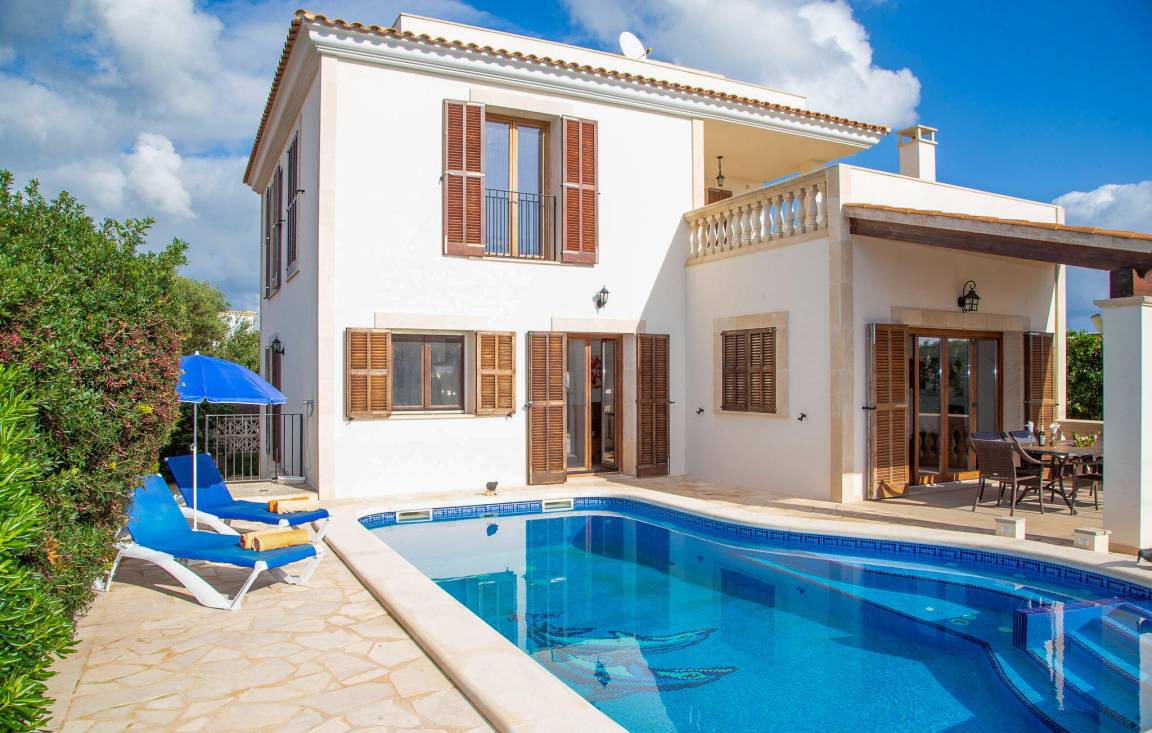 150 M² Maison De Vacances ∙ 3 Chambres ∙ 6 Personnes - Santanyí