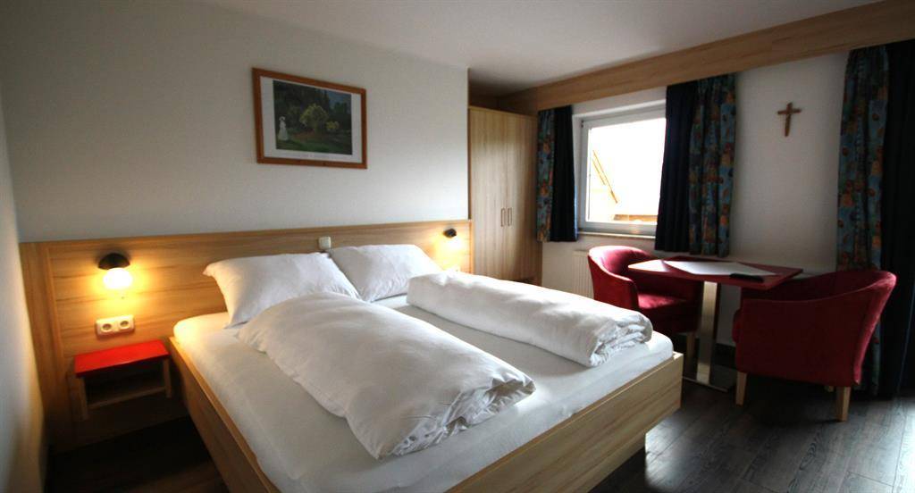 18 M² Hotel ∙ 1 Bedroom ∙ 2 Guests - Mondsee