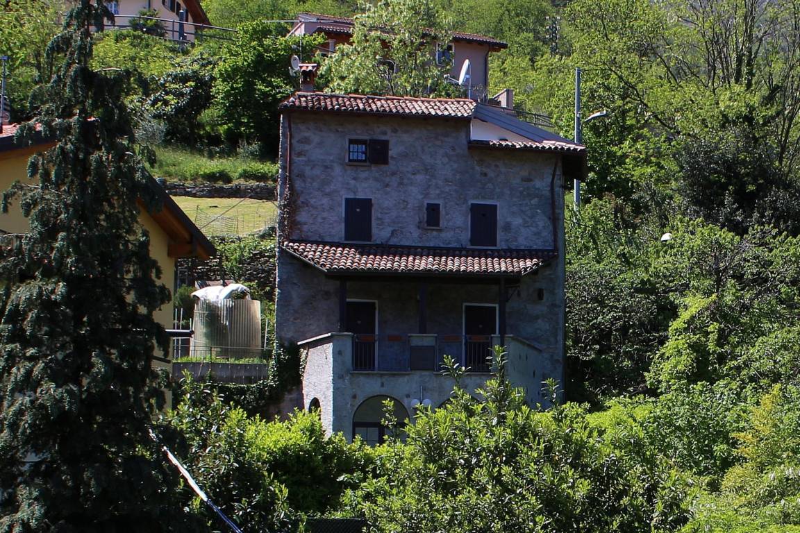 100 M² Chalet ∙ 2 Chambres ∙ 7 Personnes - Dervio