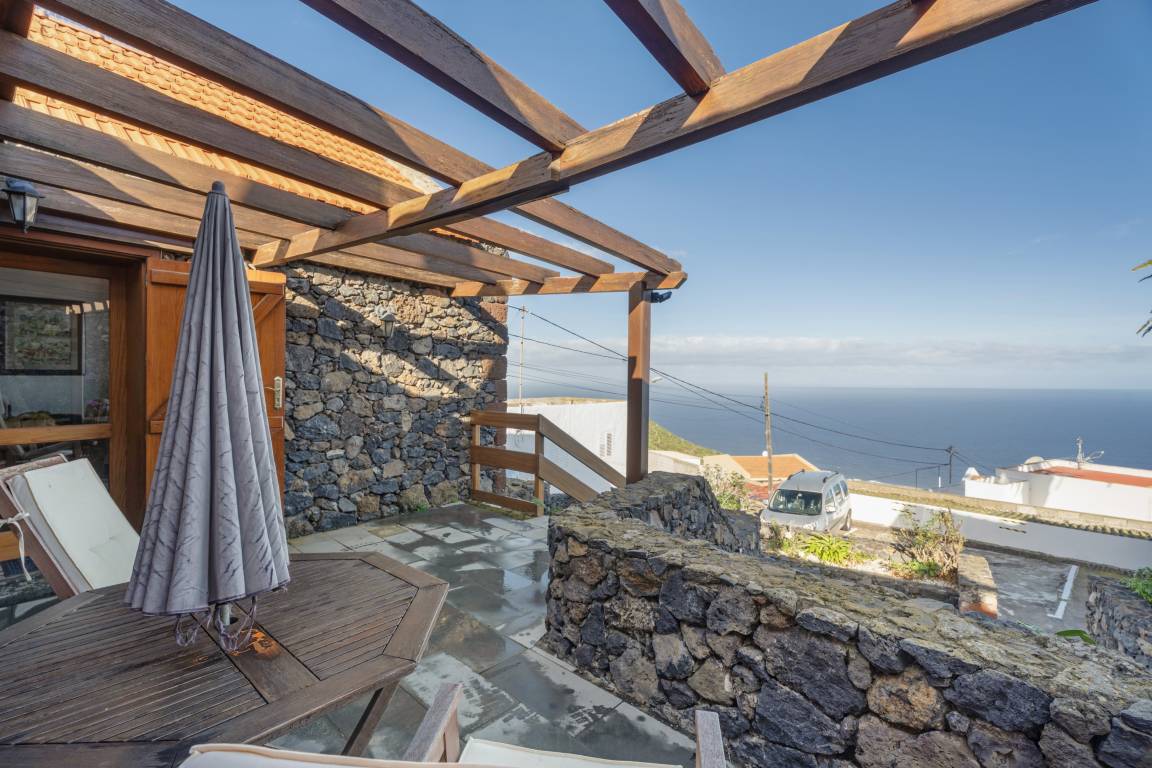 69 M² Ferienhaus ∙ 1 Schlafzimmer ∙ 3 Gäste - El Hierro