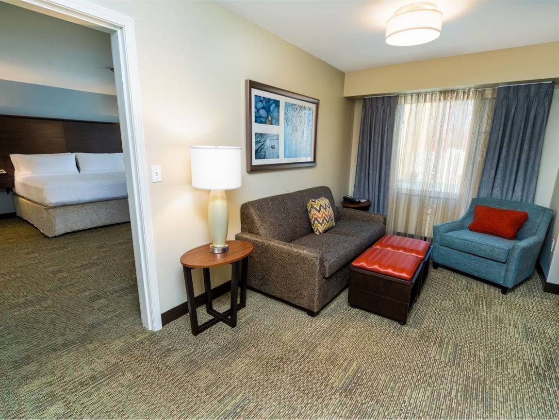 Hotel ∙ 2 Schlafzimmer ∙ 8 Gäste - Union City, CA