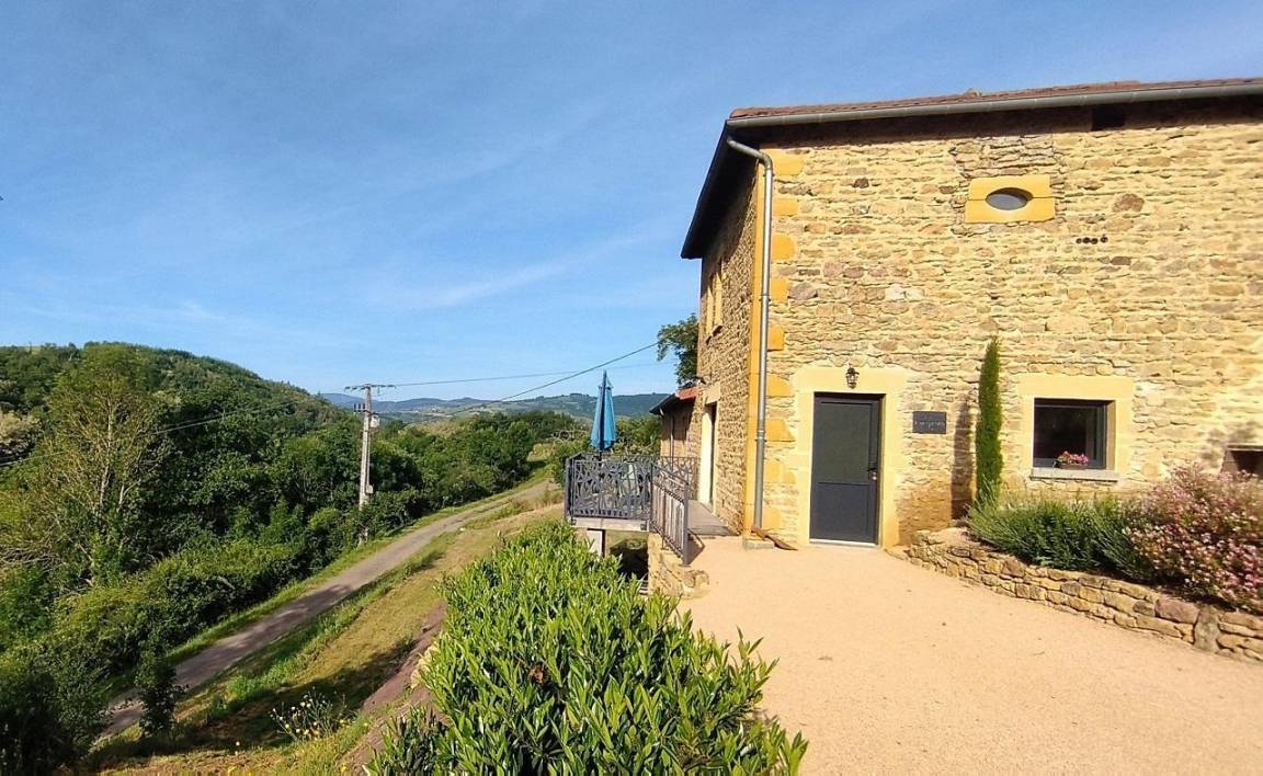 88 M² Gîte ∙ 3 Bedrooms ∙ 6 Guests - Beaujolais