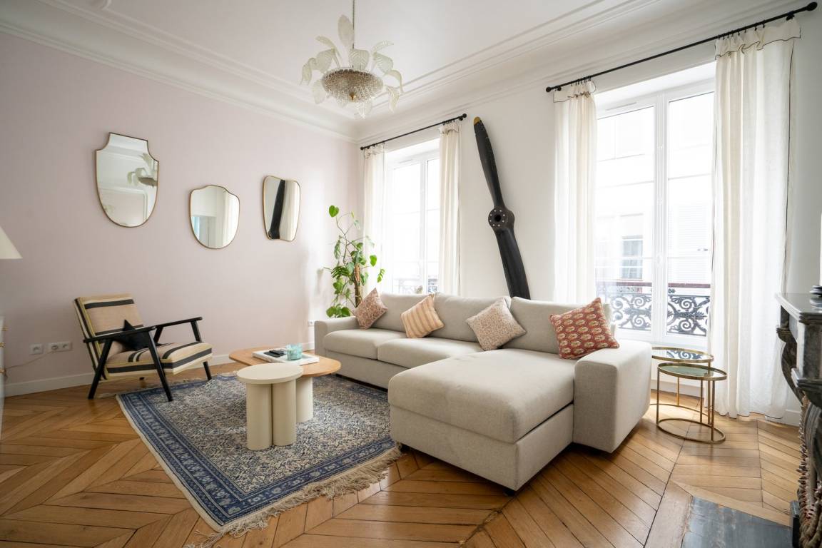 80 M² Apartamento ∙ 2 Habitaciones ∙ 6 Huéspedes - Estación de París Norte