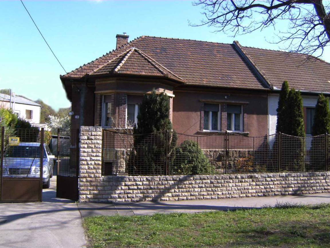 140 M² House ∙ 3 Bedrooms ∙ 6 Guests - Budapest