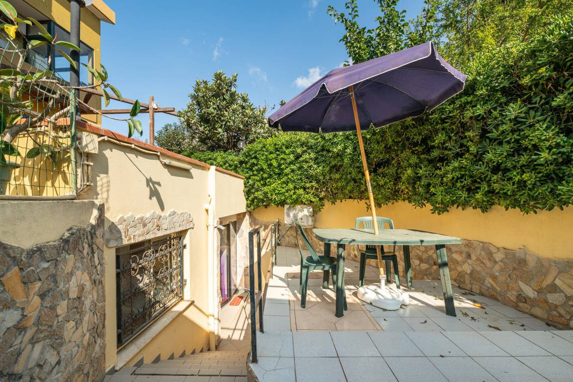 110 M² Ferienhaus ∙ 1 Schlafzimmer ∙ 4 Gäste - Quartu Sant’Elena