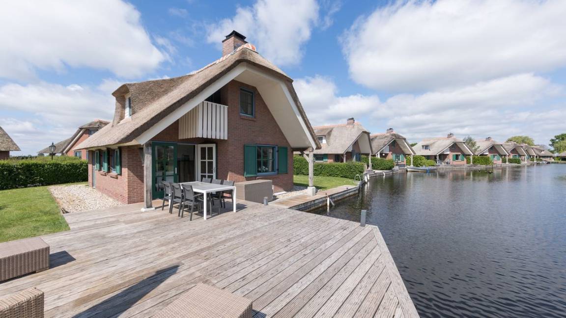 120 M² Apartment ∙ 5 Bedrooms ∙ 10 Guests - Giethoorn