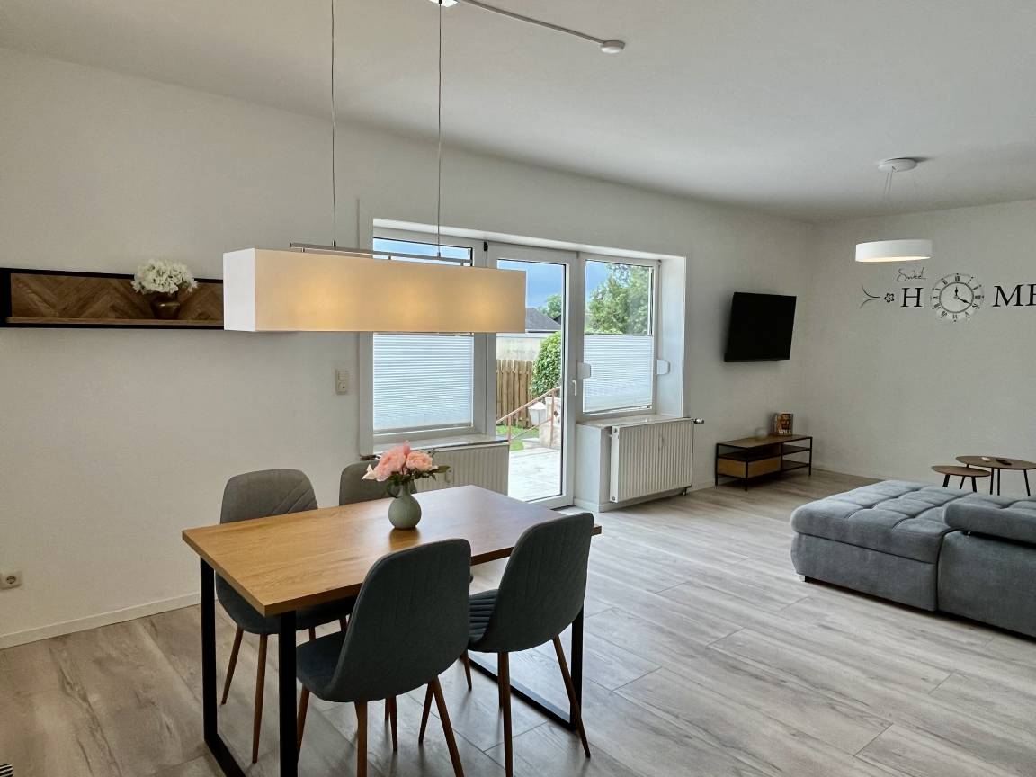 100 M² Ferienwohnung ∙ 1 Schlafzimmer ∙ 4 Gäste - Nienhagen