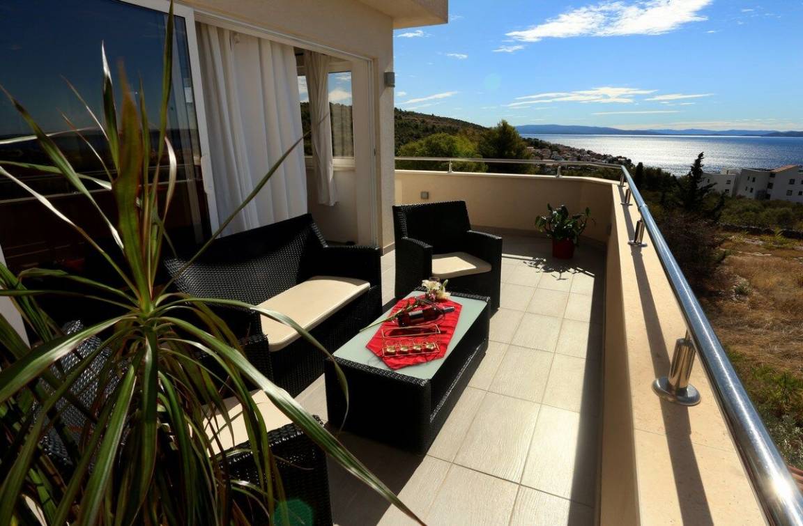 70 M² Ferienwohnung ∙ 2 Schlafzimmer ∙ 4 Gäste - Maslinica