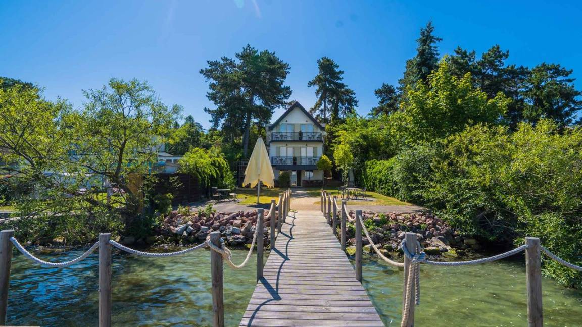 280 M² Ferienhaus ∙ 8 Schlafzimmer ∙ 14 Gäste - Siófok