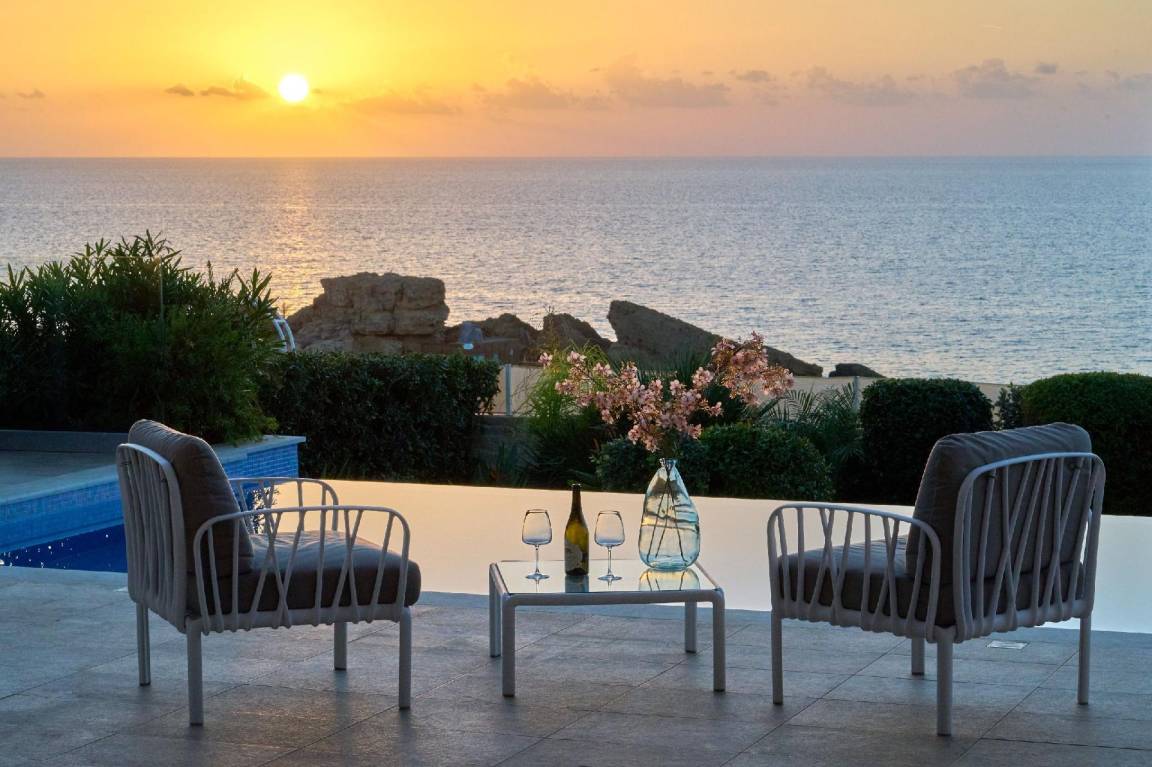 500 M² House ∙ 3 Bedrooms ∙ 6 Guests - Paphos