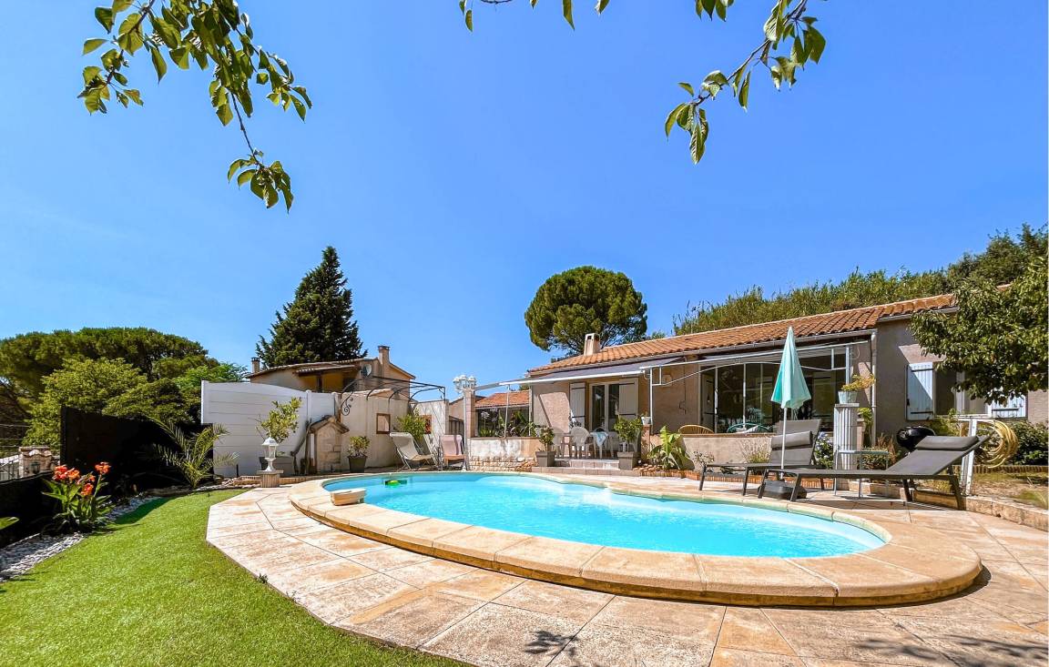103 M² Ferienhaus ∙ 2 Schlafzimmer ∙ 6 Gäste - Avignon