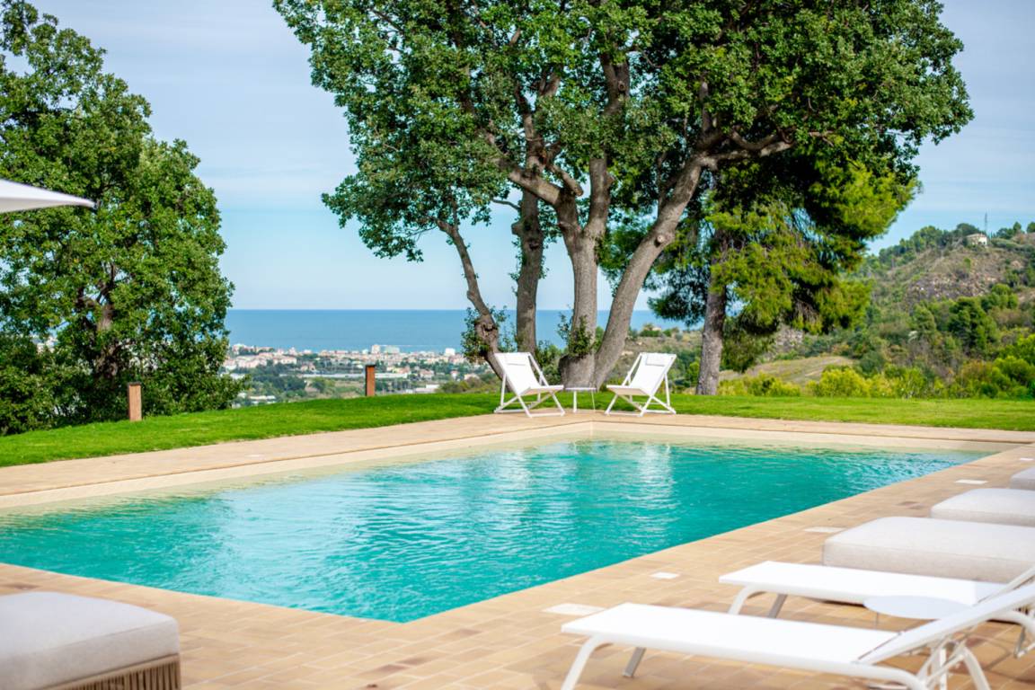 260 M² Agriturismo ∙ 7 Camere Da Letto ∙ 16 Ospiti - Martinsicuro