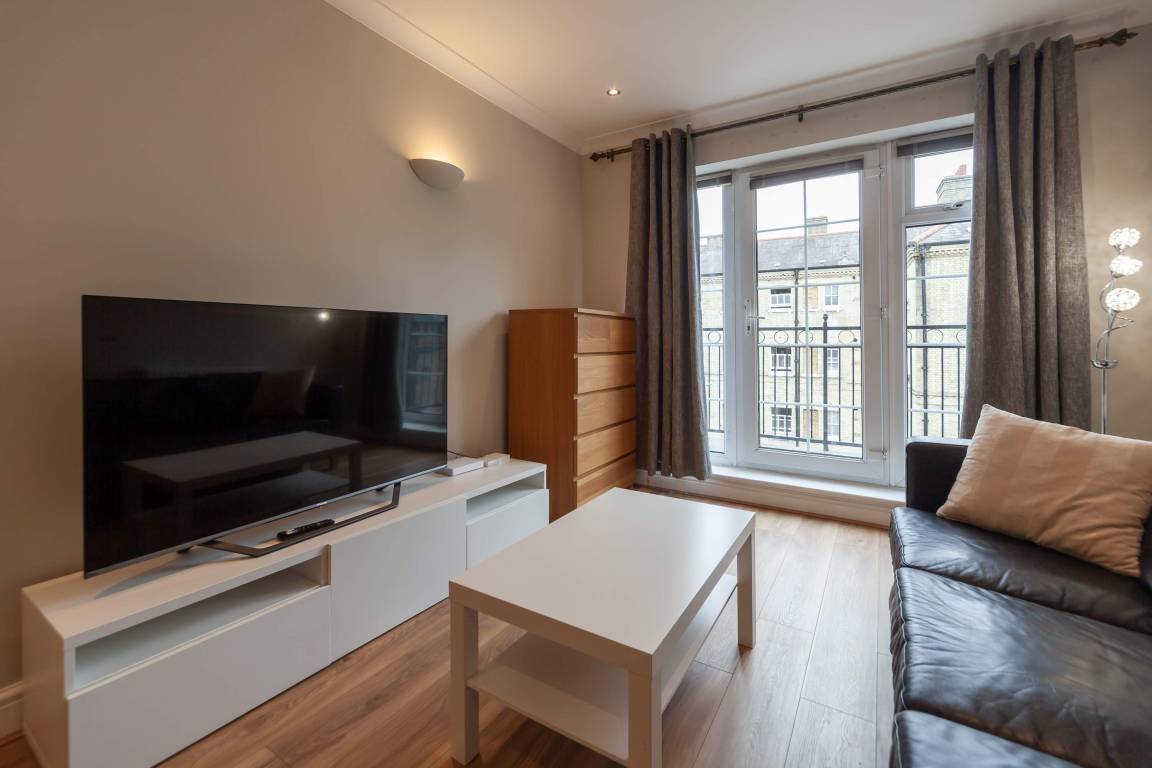 74 M² Apartment ∙ 2 Bedrooms ∙ 4 Guests - Northumbria University - London