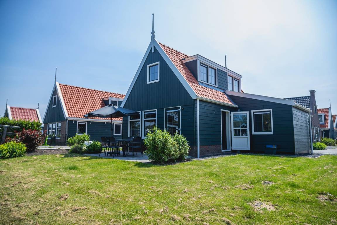 100 M² Bungalow ∙ 3 Bedrooms ∙ 6 Guests - Alkmaar