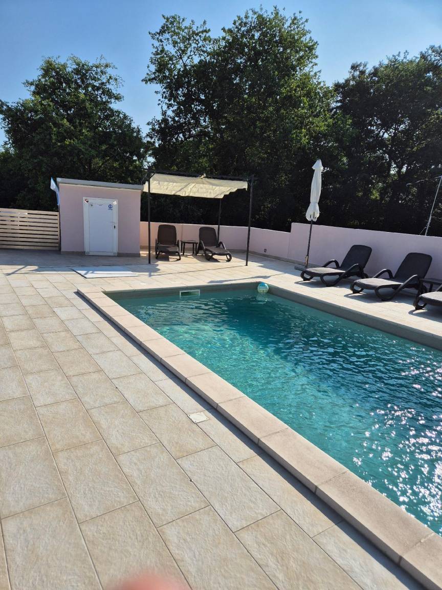75 M² Apartamento ∙ 2 Habitaciones ∙ 5 Huéspedes - Novigrad